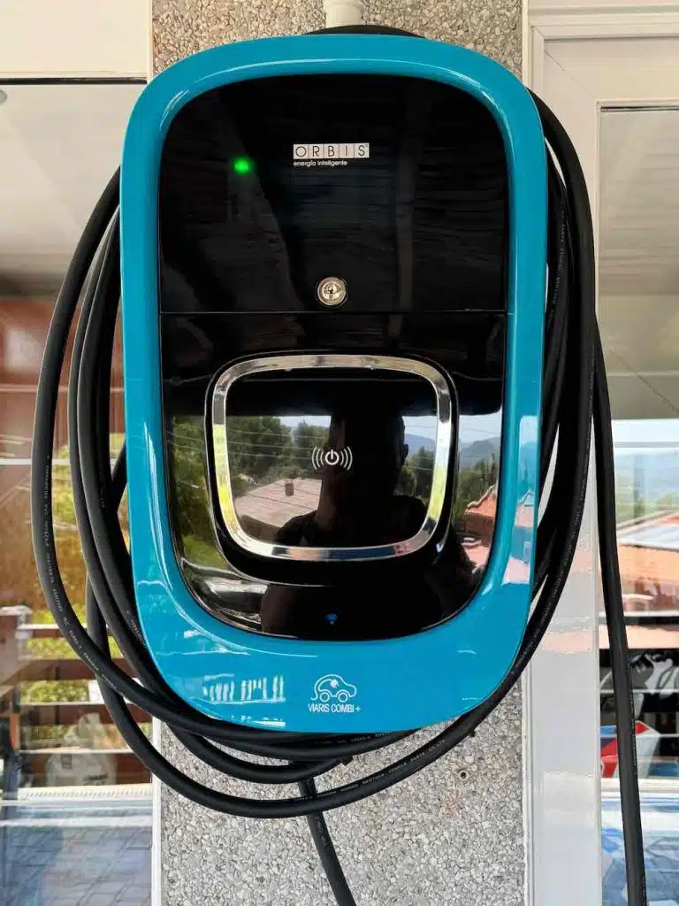 Guía Completa para Instalar un Cargador de Coche Eléctrico - Smart Wallboxes